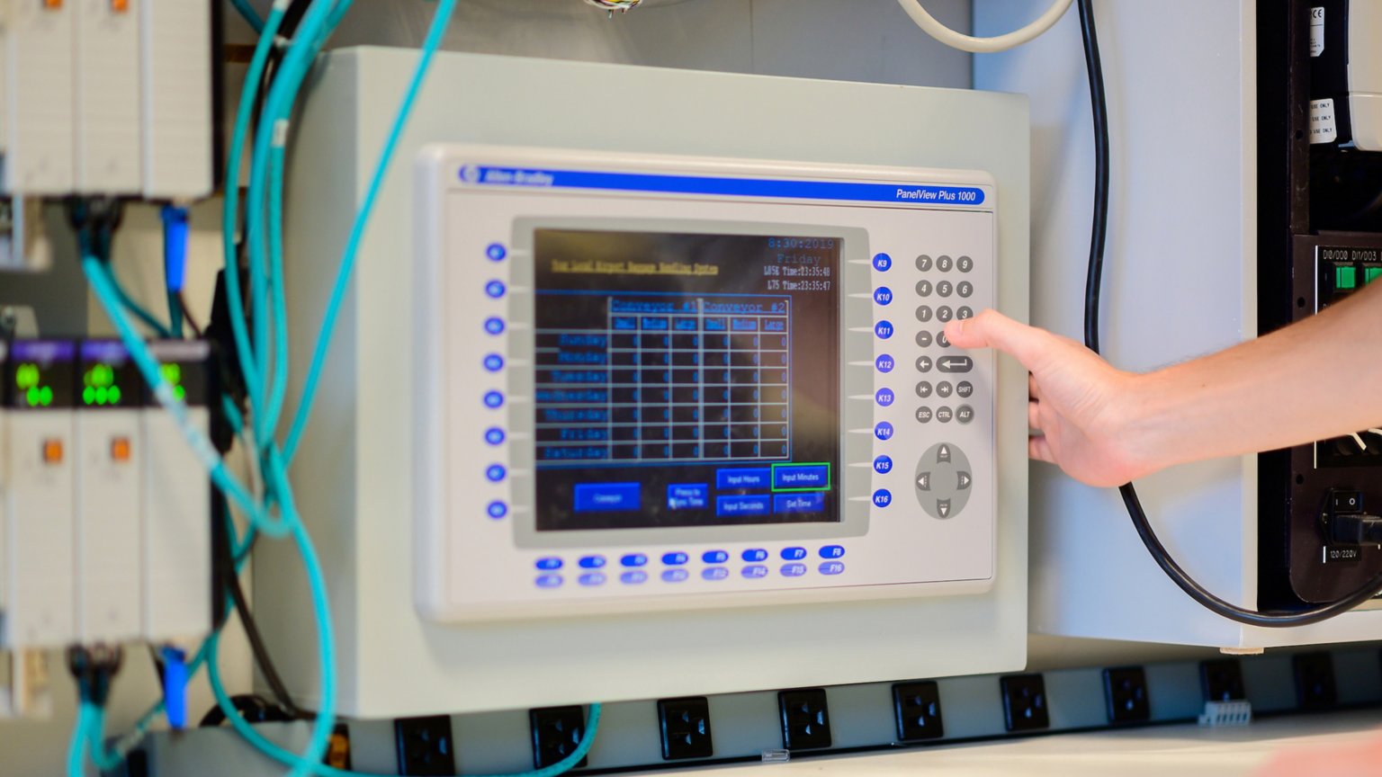 RSView32 to FactoryTalk View SE | FactoryTalk | US