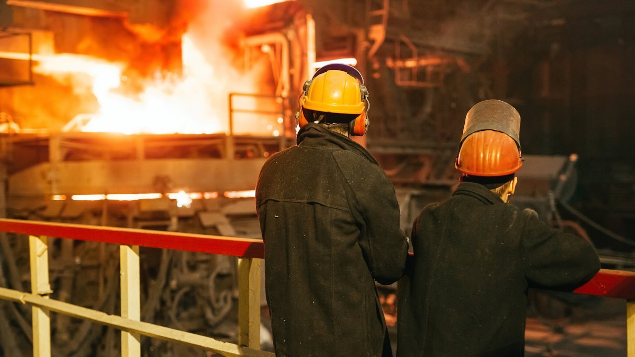 Solutions for Heavy Industry Equipment OEMs | Rockwell Automation