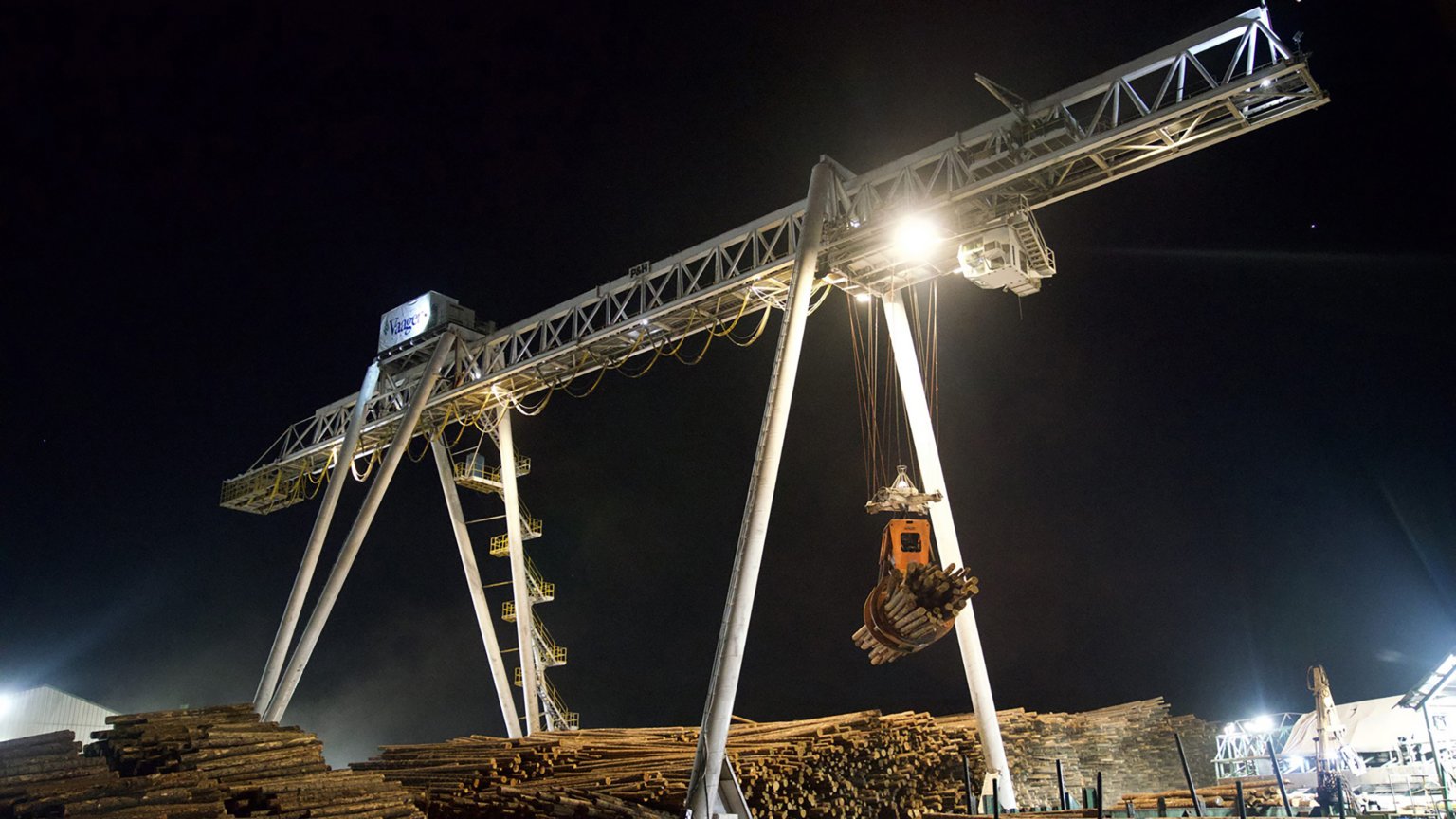 Lumber Mill Gains Efficiency from Motion Upgrade | Rockwell Automation | US