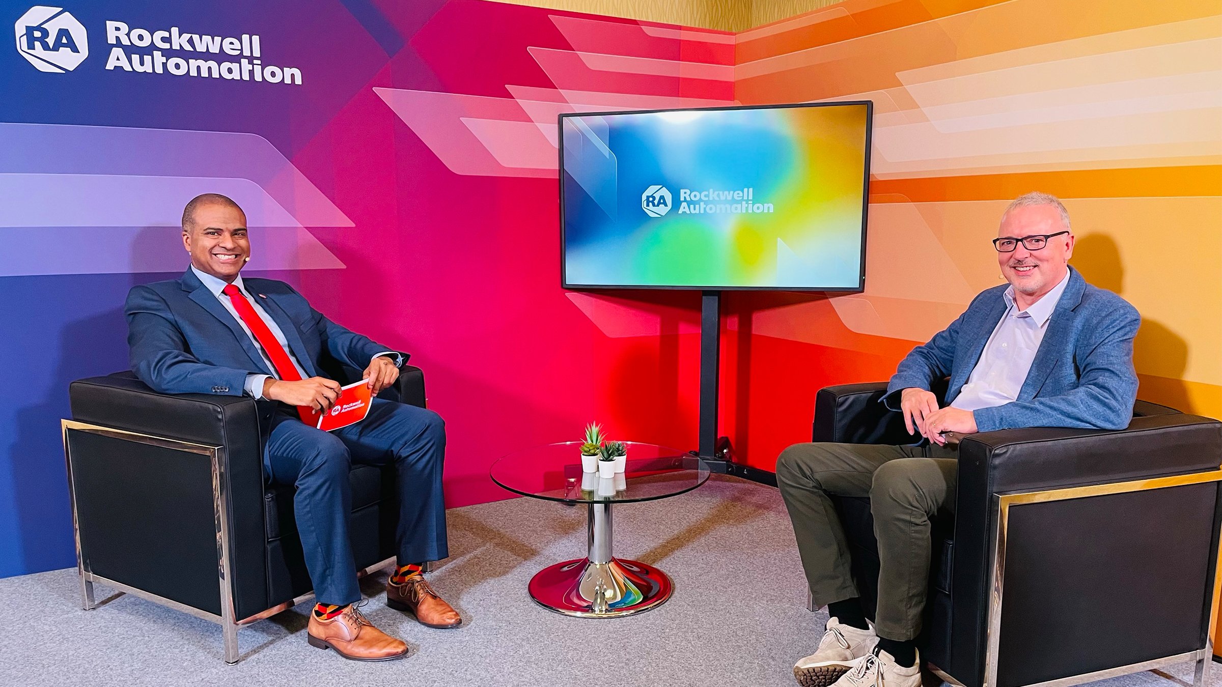 Creating the Future of Industrial Operations | Rockwell Automation | CZ