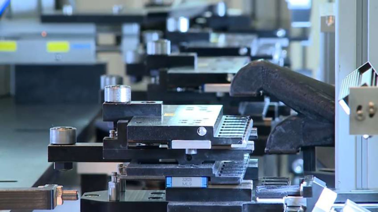 iTRAK Intelligent Track Systems | Rockwell Automation