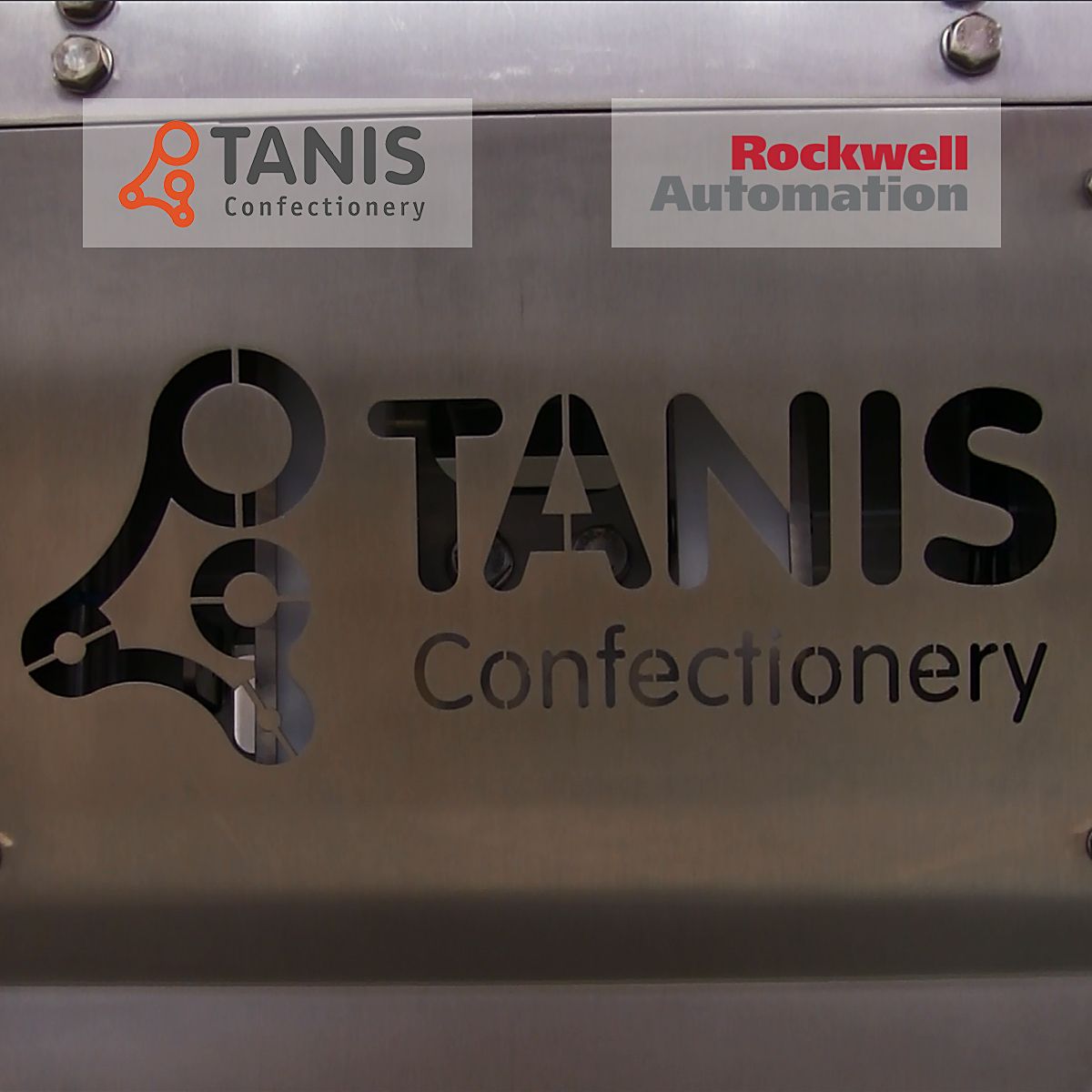 Tanis Confectionery's Robot Technology for Feeding and Stacking Mould ...